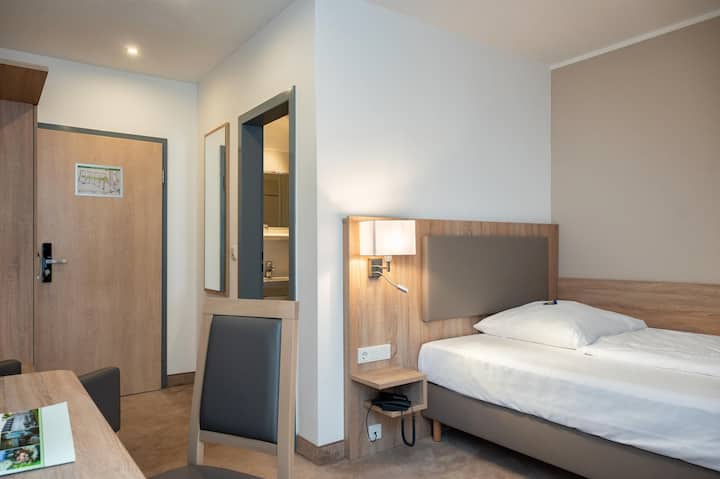 Einzelzimmer (Hotel Wetzlarer Hof) - Wetzlar