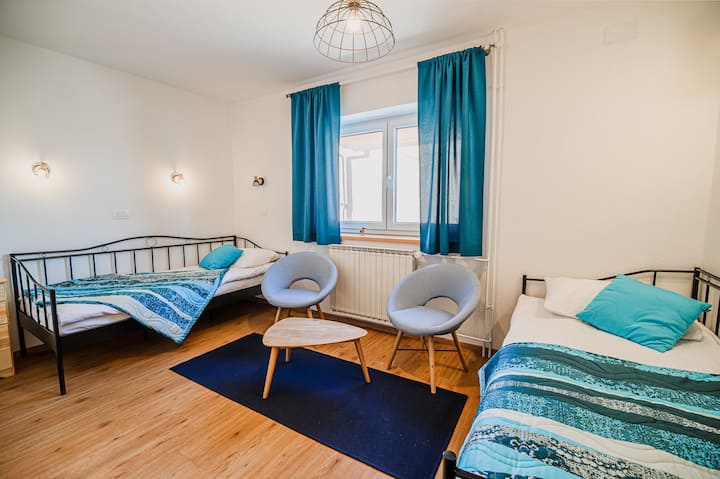 Room Vodomec With Breakfast In Ančkin Kot - Postumia