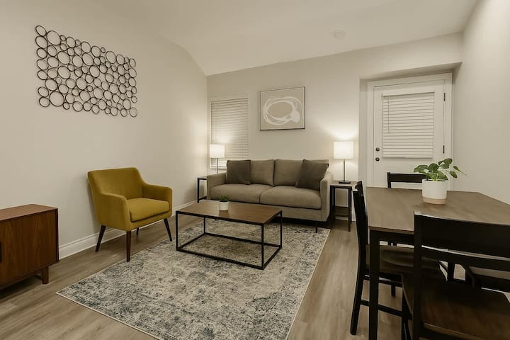 3br Apt - Prime & Spacious - Chicago, IL