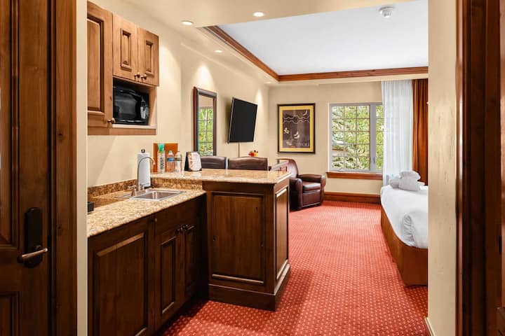 Rare Gem! Hot Tub And Mountainside Fire Pits! - Vail, CO