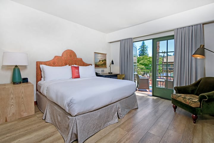 2 Cozy Unit With Free Parking, Pool & Pets Allowed - Saratoga, CA