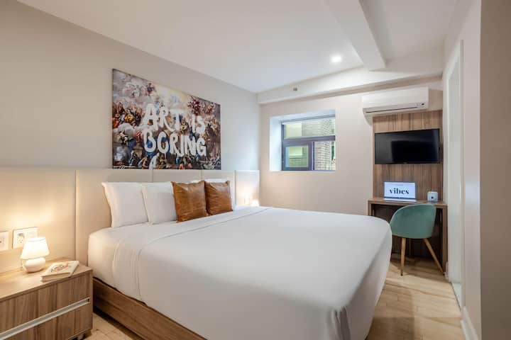 Vault King – Berri-uqam Loft - Montreal