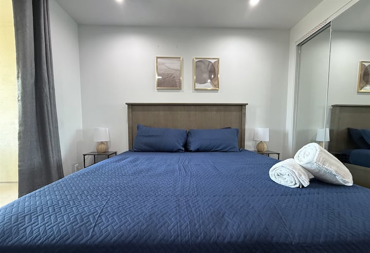 Comfy Cali Condo - Sleeps 8 - Torrance, CA