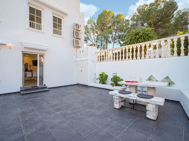 Maison De Vacances De Bon Goût Près De La Mer - Benitachell