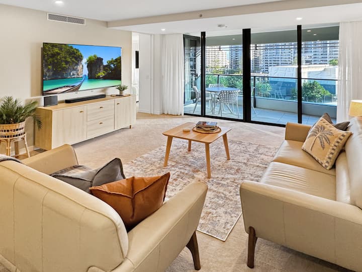 Broadbeach Elegance Oracle Tower 1 Level 5 - Broadbeach