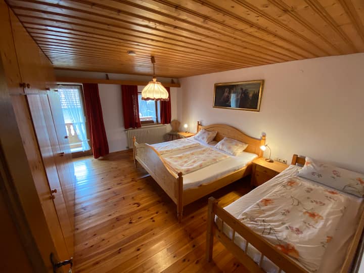 Apartment With 2 Bedrooms, Living Room, Kitchen - Samerberg