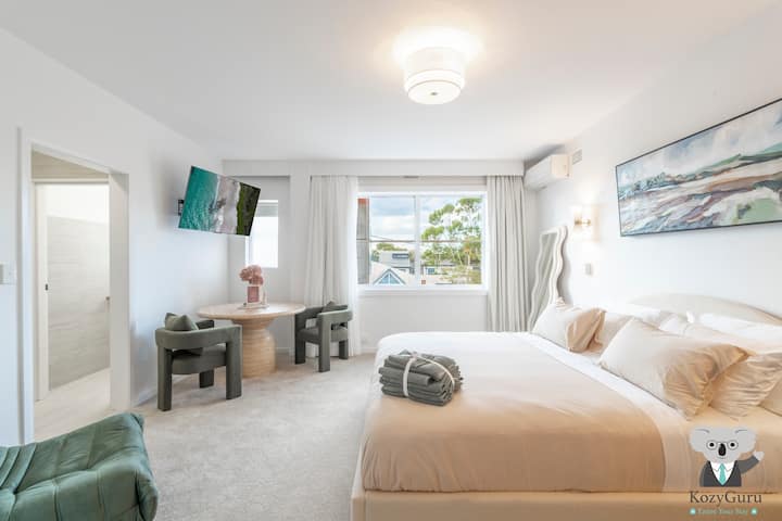 Kozyguru | Forestville | Modern Hotel-style Studio - Narrabeen