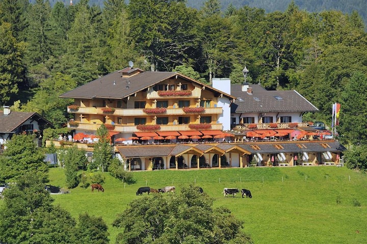 Doppelzimmer Nord "Almzirbe" (Gröbl-alm) - Mittenwald