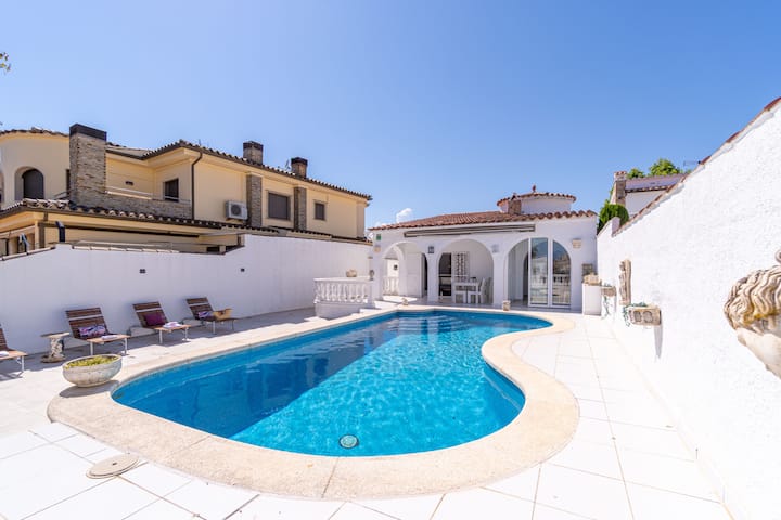 0100-llobregat Maison Au Canal Avec Piscine, Amarr - Empuriabrava