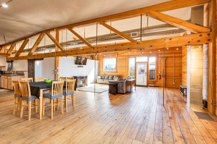 The Loft On 1st Street - Hamilton, MT