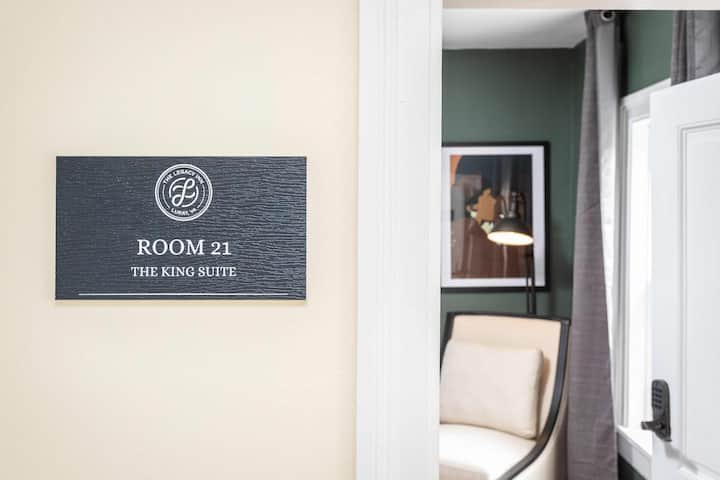 The King Suite - Luray, VA