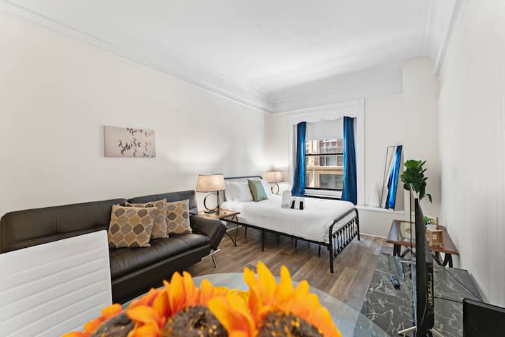 Studio In Boston Theatre District 2362x - Back Bay - Boston