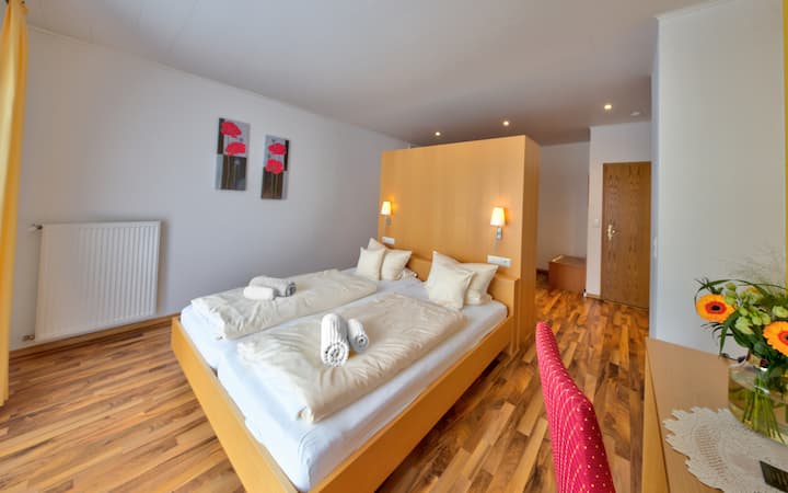 Großzügiges ⁠Doppelzimmer Mit Balkon - Cochem