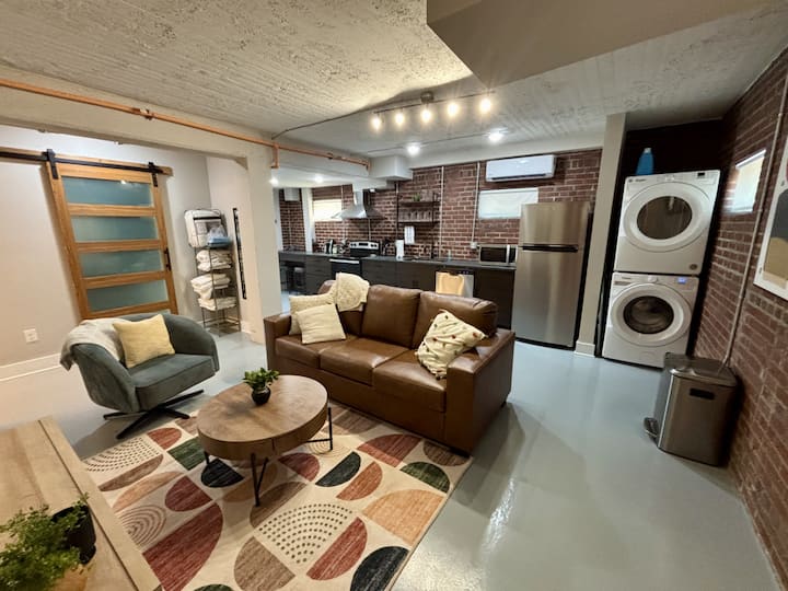 Two Bedroom Urban Retreat In Downtown Huntsville - ハンツビル, AL