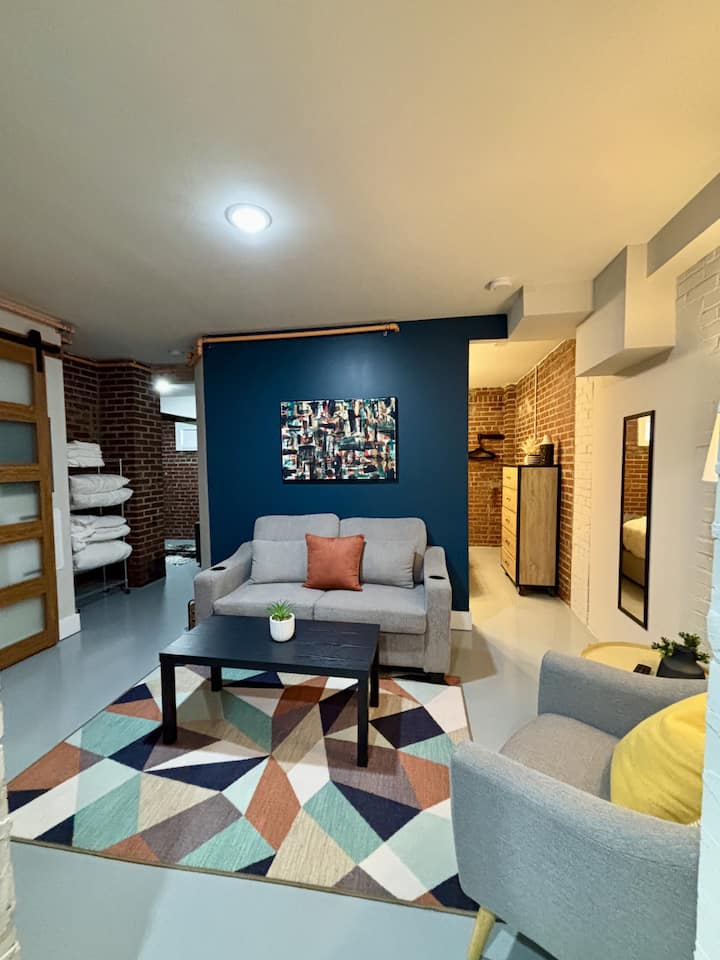 Prime 2 Bedroom Location For Hsv Attractions - Huntsville, AL