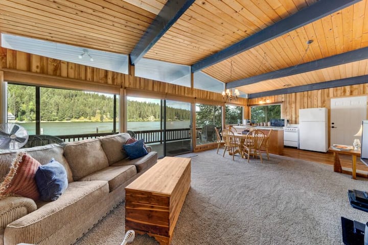 Waterfront Cabin W/ Private Beach & Dock - Coeur d'Alene, ID