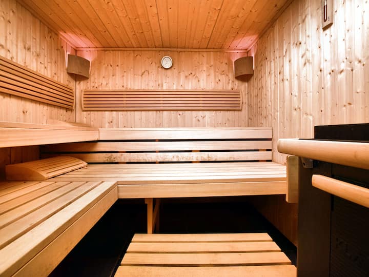 Luxurious Mansion With Indoor Pool And Sauna - Dinant