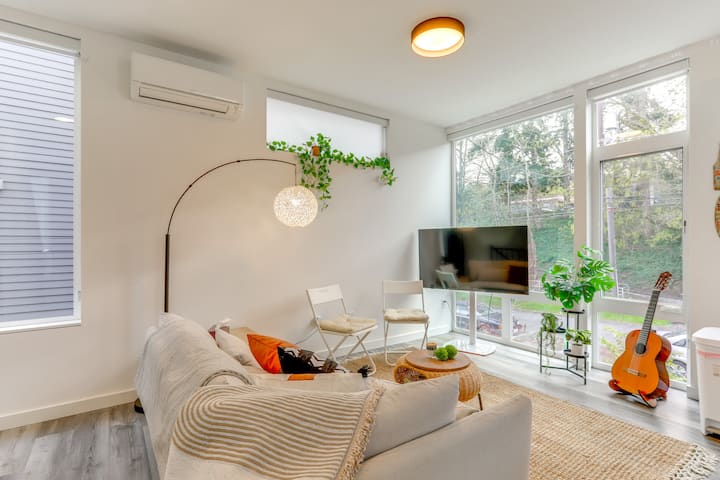 5 Mi To Dtwn: Pet-friendly Townhome In Seattle! - Seattle, WA