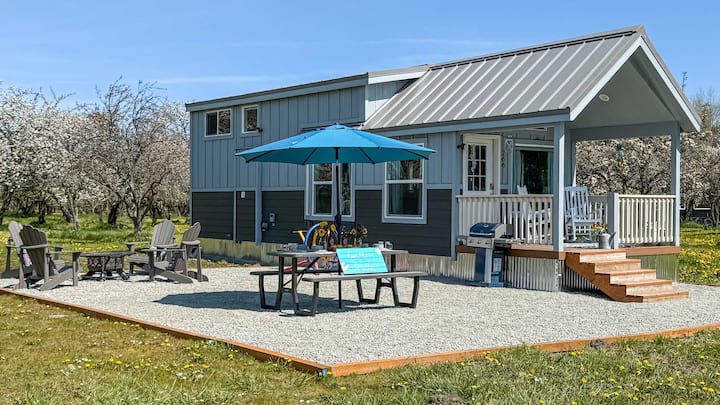 Apple Blossom Bungalow - Sequim, WA