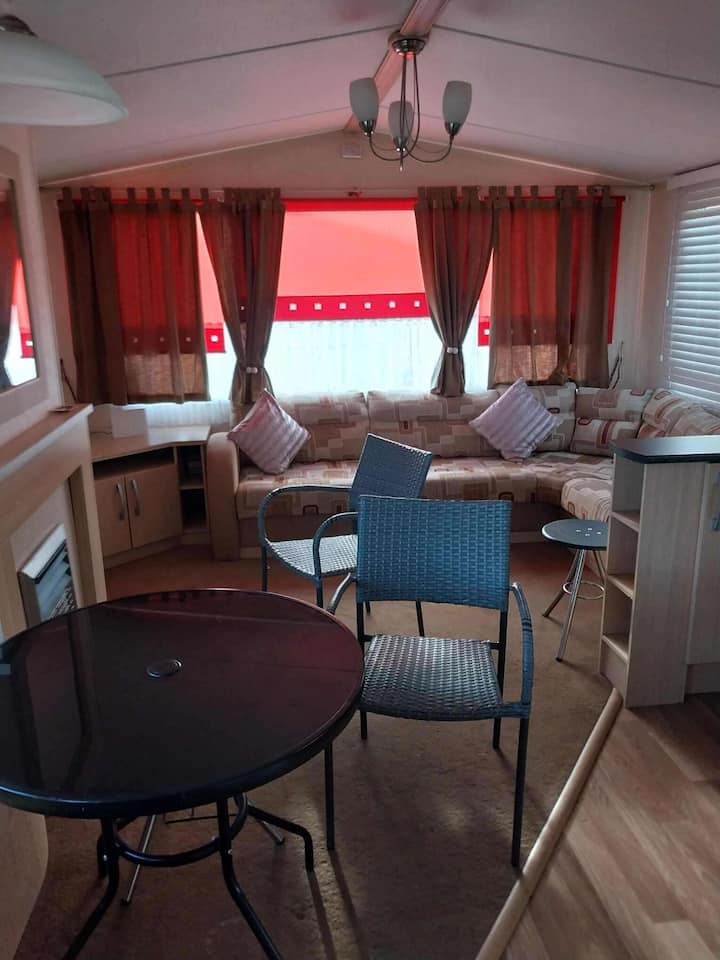 Seaside Serenity Cabin In Lowestoft - Southwold