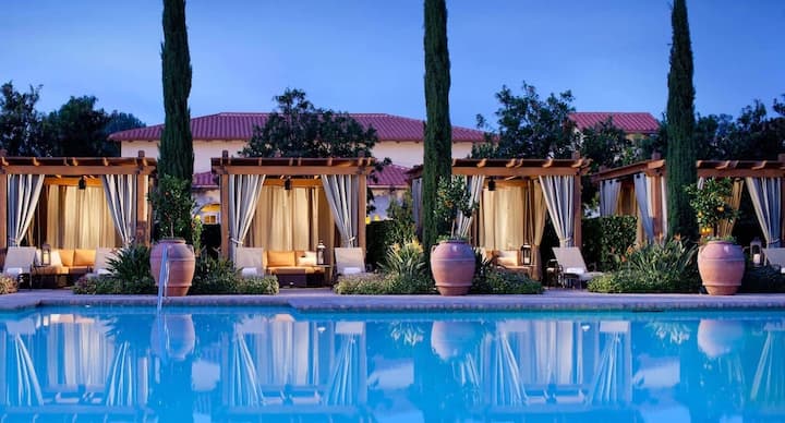 3 Units, 2 Queen Room W/ Private Patio At Rancho - Escondido, CA