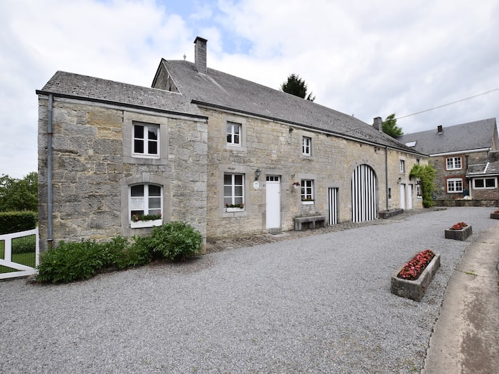 Gîte Authentique Situé à Weris Avec Jardin Privé - Durbuy