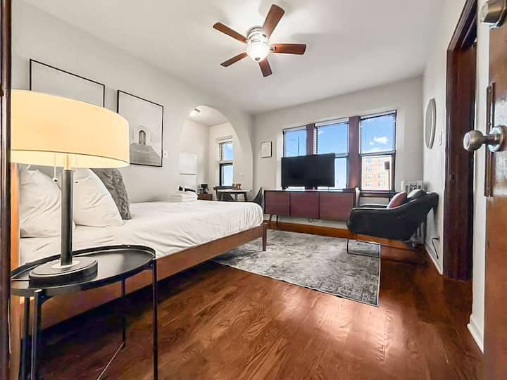 Cozy Well-equipped Studio Apartment - Burnside - Chicago
