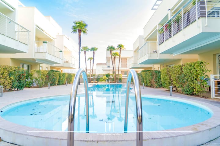 Jesolo Wave Garden & Pool Retreat - Lido di Jesolo