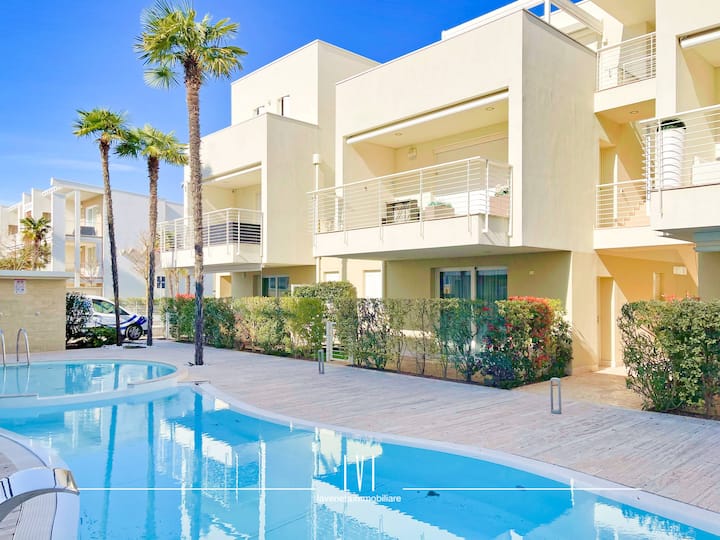 Wave Resort Village Apartment With Pool View - Lido di Jesolo