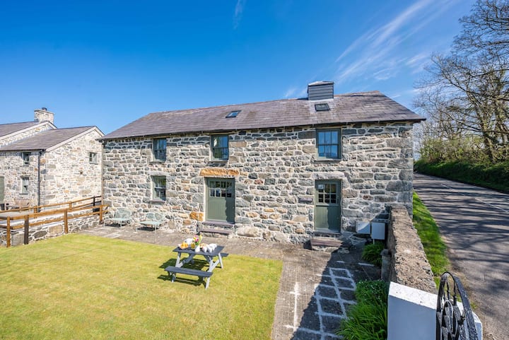 Felinddwr - Pwllheli