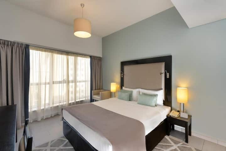 Deluxe One Bedroom Apartment Near Dubai City Metro - Dubai