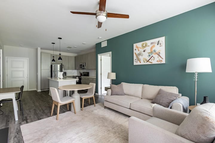 Landing | Incredible 2bd, Pool, Gym - Cold Spring, KY