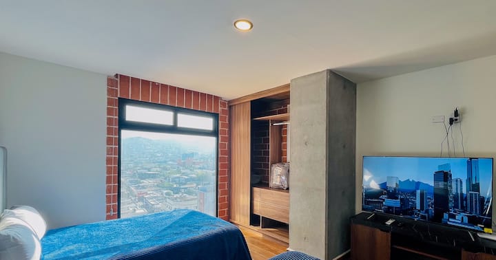 Skyline Views + Rooftop Pool In Old Town Mty - Monterrey