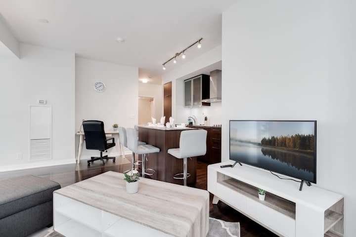 Waterfront Scotiabank Suite - Toronto