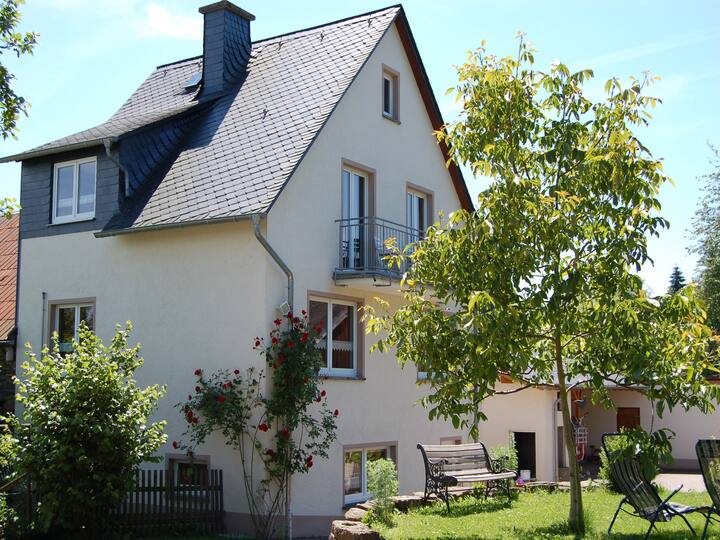 Vacances Confortable à Manderscheid Avec Jardin - Schalkenmehren