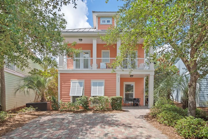 Luxe Holiday W/ Pool | Walk 2 Beach | Golf Cart - 데스틴