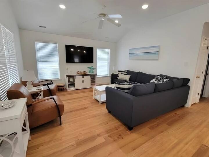 Top-floor 3br/2ba–3 Blocks To Beach & Boardwalk - Ocean City, NJ