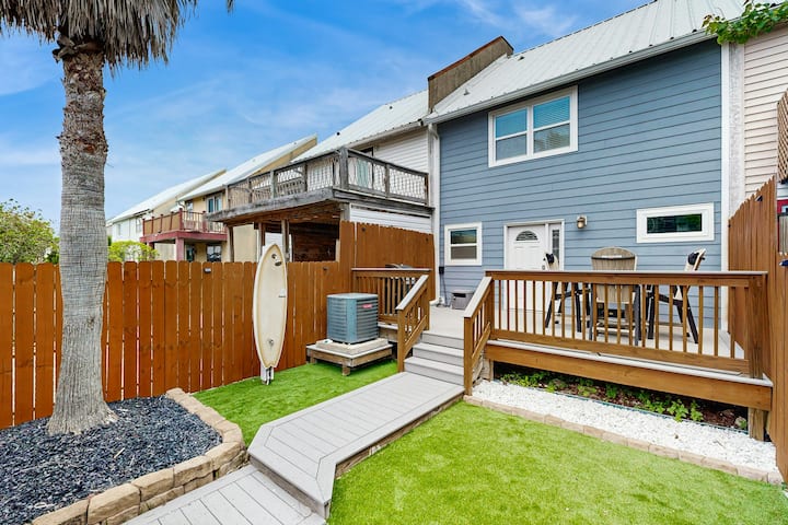 2br Home, Outdoor Space, Close To Beach - Fort Walton Beach, FL