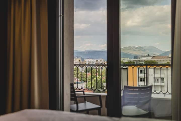 2 Modern Units W/spa | Ideal For Group Getaway - Podgorica