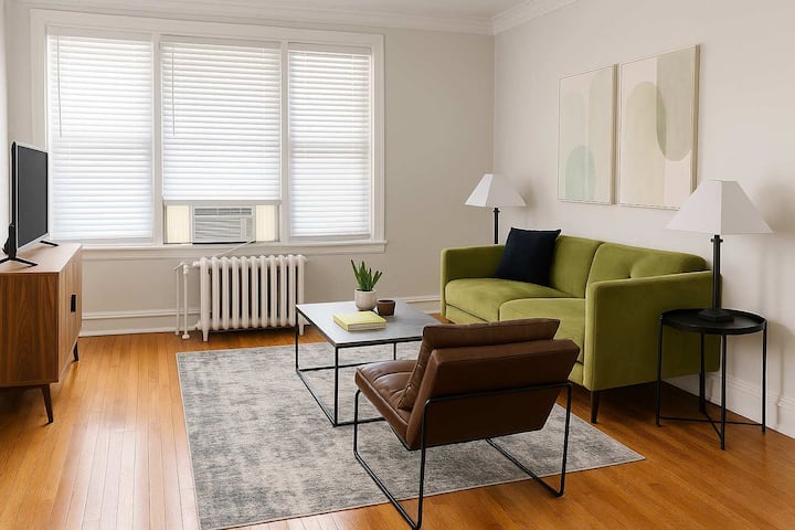 Modern 2br With Reliable Wi-fi - Chicago, IL