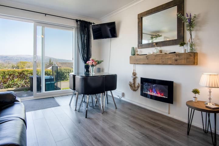 Bayview 32 - 2 Bedroom Chalet - Bayview Oxwich - Rhossili Bay Swansea