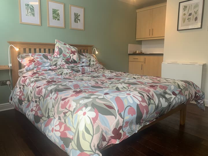 No. 48 Judith - Stratford-upon-Avon