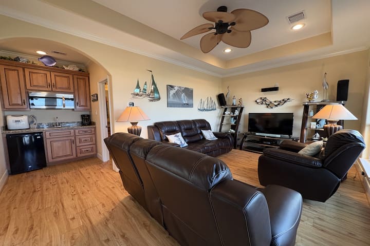 Casa De Las Palomas | Multi-family Beach Home - Crystal Beach