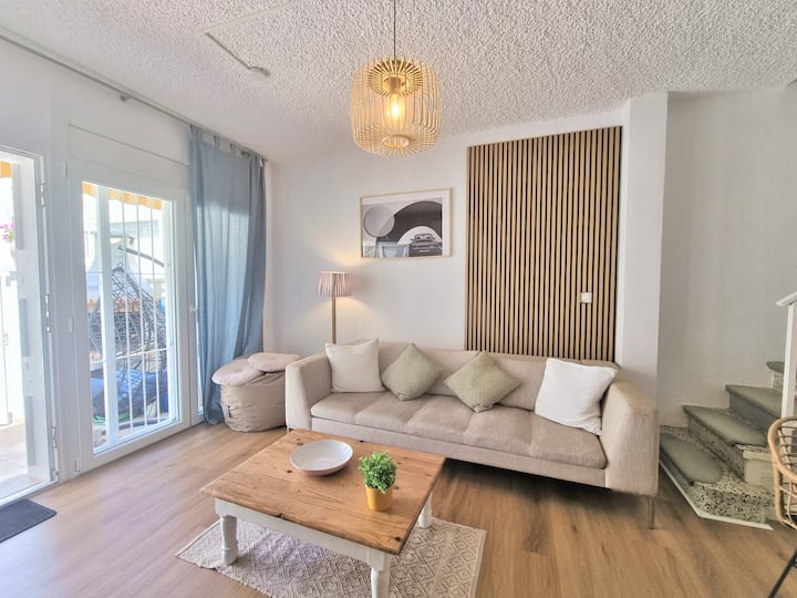 Villa Magnifiquement Rénovée à L'escala - L'Escala