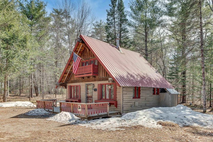 2 Mi To Ossipee Lake: Forest-view Sanctuary! - Ossipee, NH
