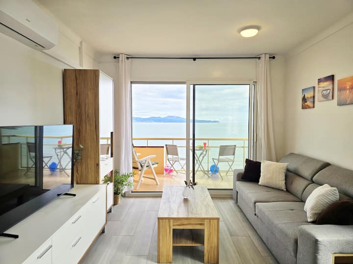 Appartement En Première Ligne Avec Vue Sur La Mer - L'Escala