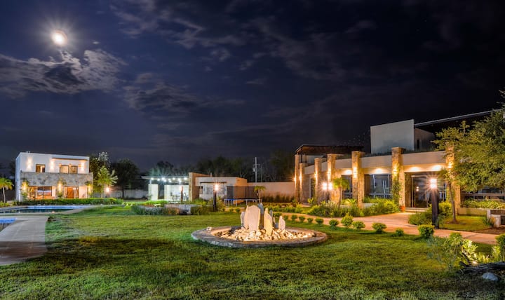 ¡Luxury Villa Los Andantes! Pool, Padel 5br|4br - Nuevo Leon