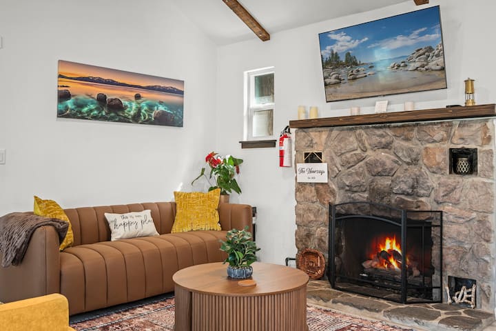 Chic Pet-friendly Cabin W/ Sauna & Lakeview - Kings Beach, CA