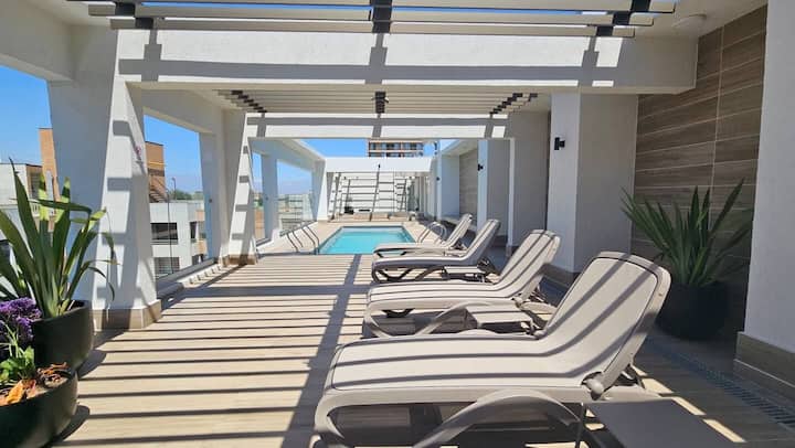 Nuevo Y Elegante Departamento Frente A Club Hípico - Santiago, Chile