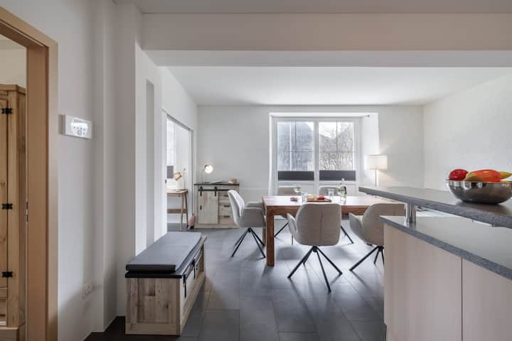 Chasa Plazzetta - 3-room Apartment, Ideal Location - Sent